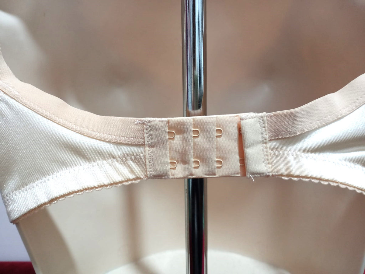 Can-Care Iris Mastectomy Bra – Can-Care: Your Personalized Post Care